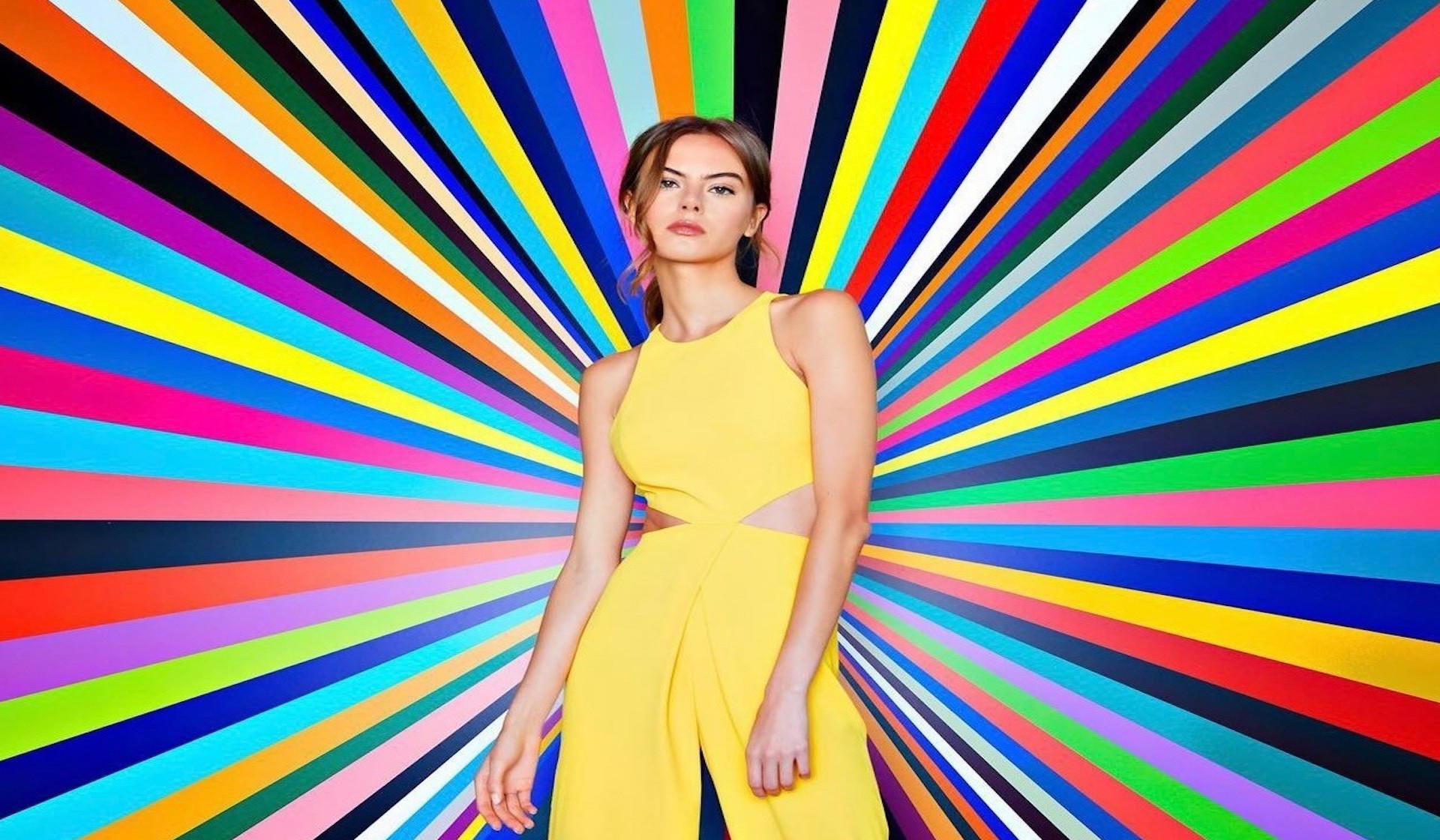 Alice + Olivia Presents: Elizabeth Sutton Live Art Event | Miami Design ...